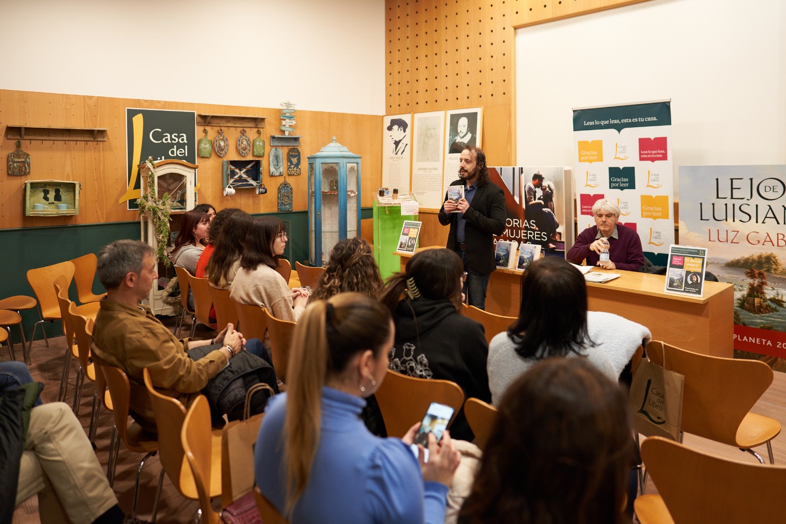 Nuestro compañero Jorge Andreu presentó su nueva novela en la Casa del ...